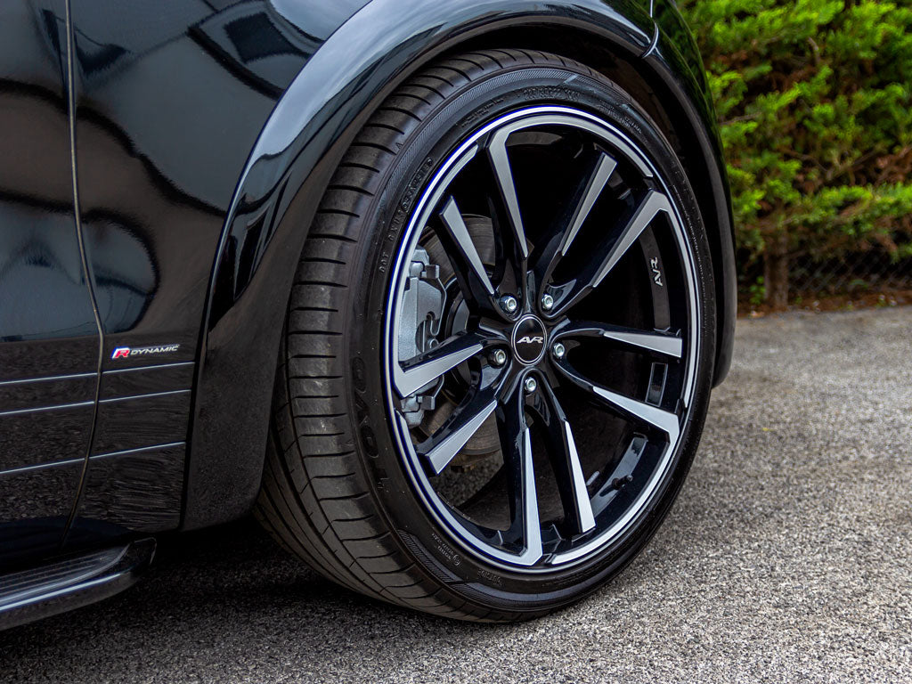 Avr-Xs Gloss Black & Polished Face Wheels 22" X 10.5J Et42 – AVR
